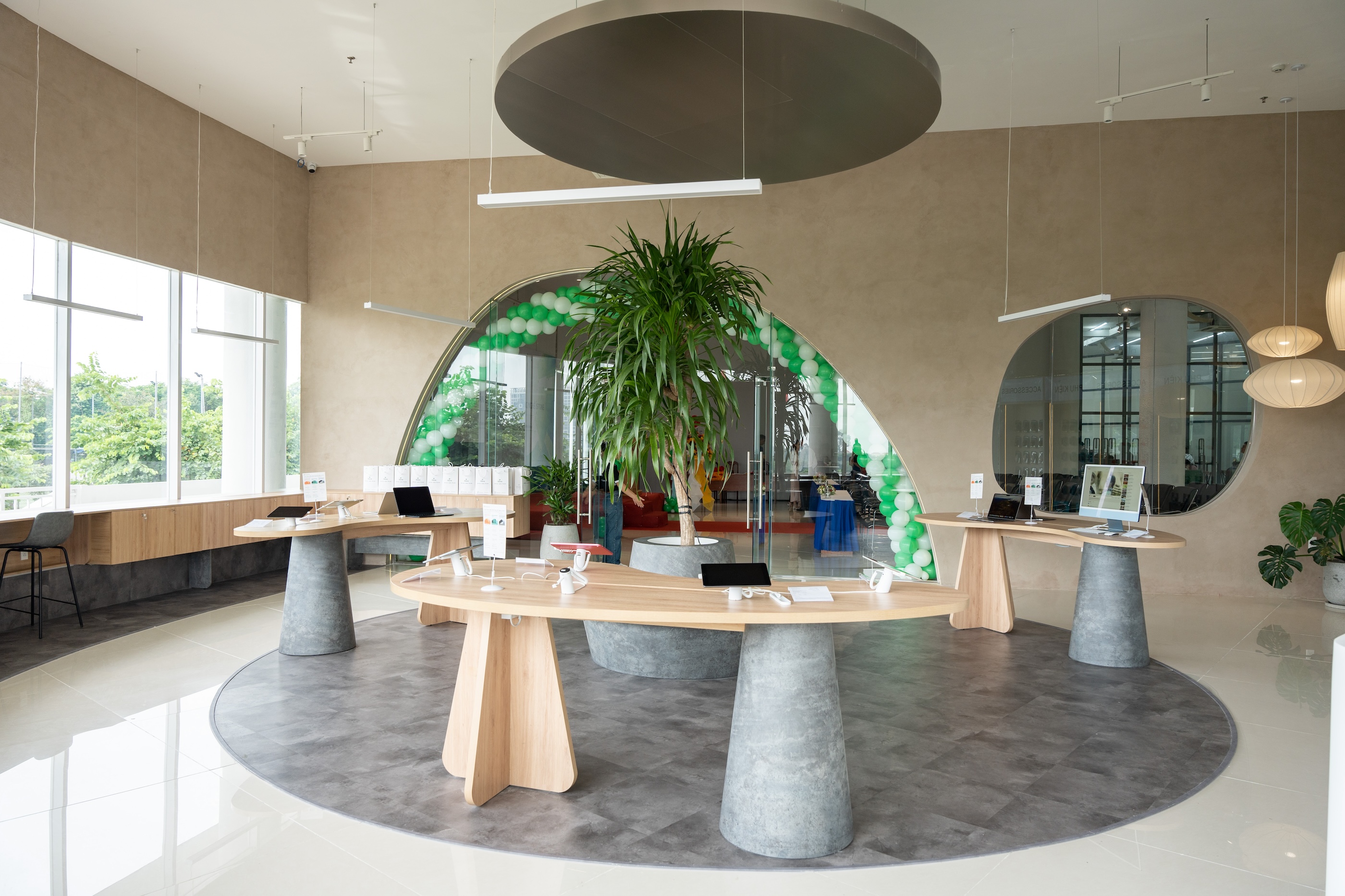 iStone | Chính Thức Khai Trương Showroom Công Nghệ iStone For Education ...